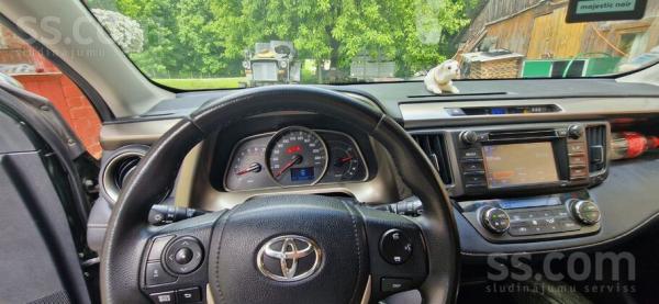 Zaļš Toyota RAV4 2013 Gulbene, ar dzinēja tilpumu 2.20 L un nobraukumu 301 tūkst. km par 8500 €, foto 2 vietnē AUTOMOTO.COM.LV