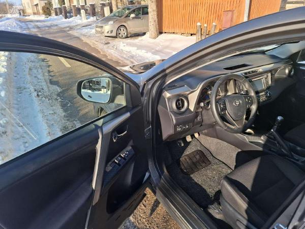 Zaļš Toyota RAV4 2014 Anykščiai, ar dzinēja tilpumu 2.00 L un nobraukumu 250 tūkst. km par 8999 €, foto 11 vietnē AUTOMOTO.COM.LV