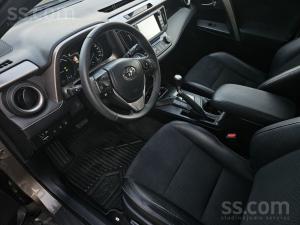 Zaļš Toyota RAV4 2016 Rīga, ar dzinēja tilpumu 2.50 L un nobraukumu 93 tūkst. km par 21700 €, foto 7 vietnē AUTOMOTO.COM.LV