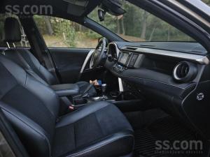 Zaļš Toyota RAV4 2016 Rīga, ar dzinēja tilpumu 2.50 L un nobraukumu 93 tūkst. km par 21700 €, foto 10 vietnē AUTOMOTO.COM.LV