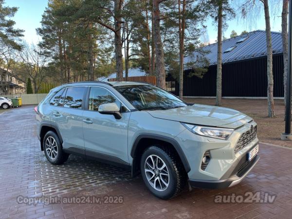 Zaļš Toyota RAV4 2019 Tallina, ar dzinēja tilpumu 2.00 L un nobraukumu 107 tūkst. km par 22500 €, foto 8 vietnē AUTOMOTO.COM.LV