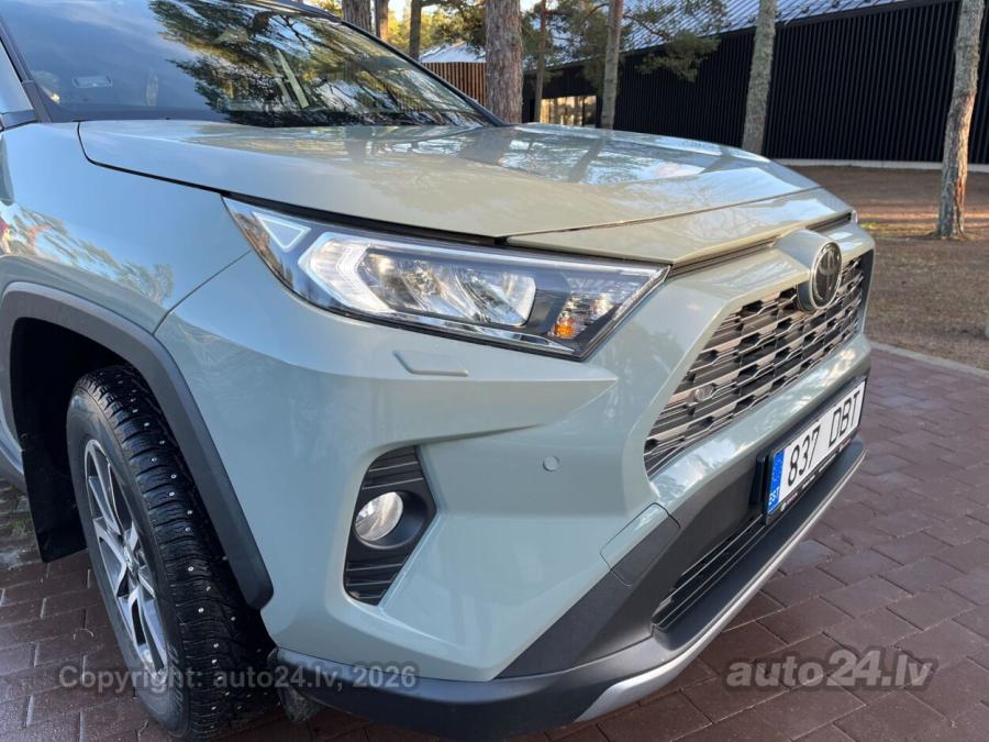 Zaļš Toyota RAV4 2019 Tallina, ar dzinēja tilpumu 2.00 L un nobraukumu 107 tūkst. km par 22500 €, foto 16 vietnē AUTOMOTO.COM.LV