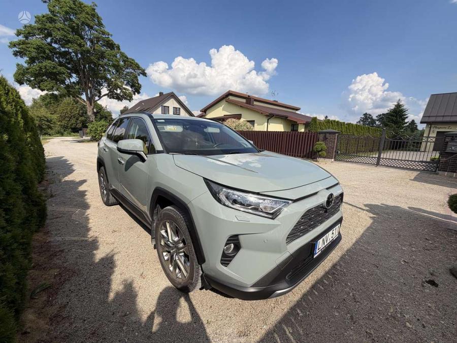 Zaļš Toyota RAV4 2019 Šauļi, ar dzinēja tilpumu 1.99 L un nobraukumu 119 tūkst. km par 27000 €, foto 6 vietnē AUTOMOTO.COM.LV