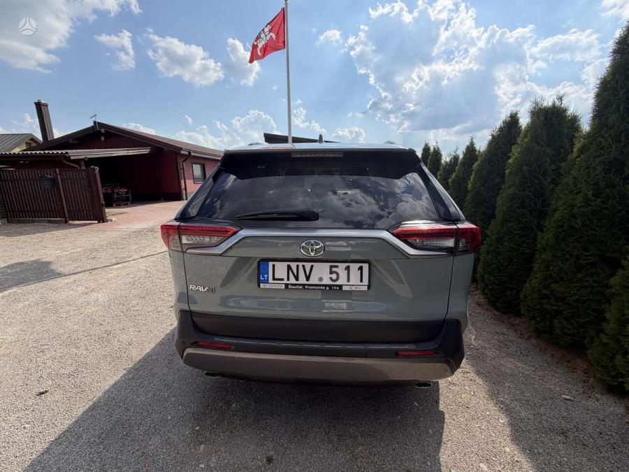 Zaļš Toyota RAV4 2019 Šauļi, ar dzinēja tilpumu 1.99 L un nobraukumu 119 tūkst. km par 27000 €, foto 7 vietnē AUTOMOTO.COM.LV