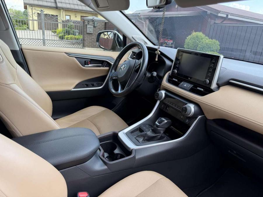 Zaļš Toyota RAV4 2019 Šauļi, ar dzinēja tilpumu 1.99 L un nobraukumu 119 tūkst. km par 27000 €, foto 8 vietnē AUTOMOTO.COM.LV