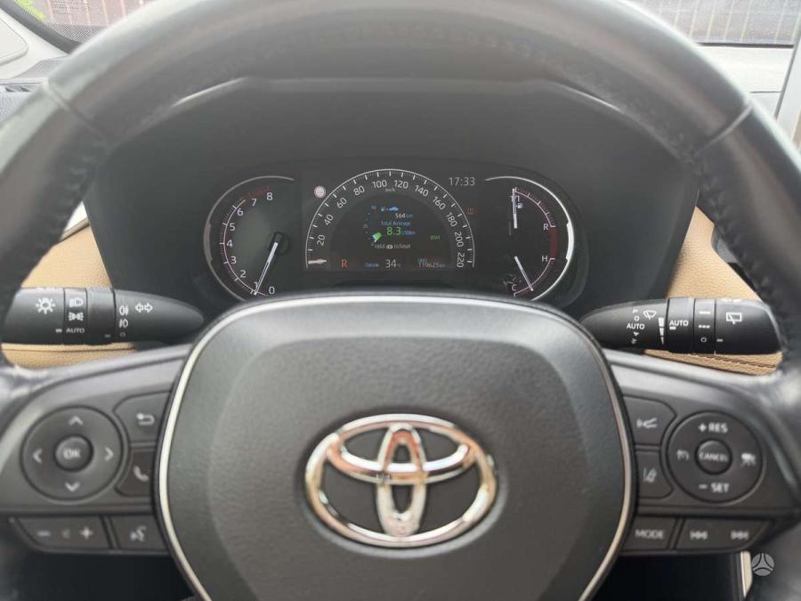 Zaļš Toyota RAV4 2019 Šauļi, ar dzinēja tilpumu 1.99 L un nobraukumu 119 tūkst. km par 27000 €, foto 19 vietnē AUTOMOTO.COM.LV