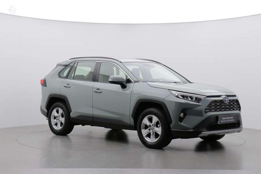 Green Toyota RAV4 2021 in Vilnius, with an engine capacity of 2.49 L and mileage of 46 thousand km for 28900 €, photo 18 on AUTOMOTO.COM.LV
