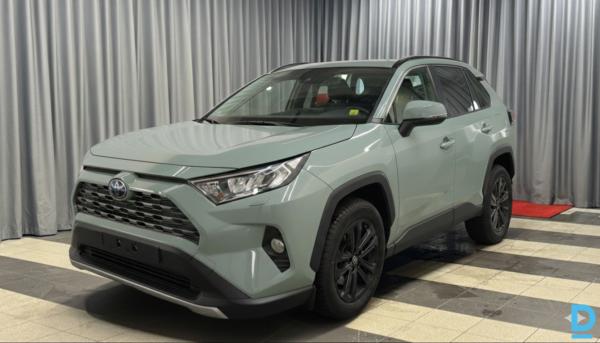 Zaļš Toyota RAV4 2021 Mārupe, ar dzinēja tilpumu 2.00 L un nobraukumu 102 tūkst. km par 24990 €, foto 1 vietnē AUTOMOTO.COM.LV