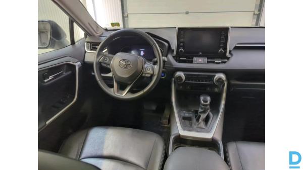 Zaļš Toyota RAV4 2021 Mārupe, ar dzinēja tilpumu 2.00 L un nobraukumu 102 tūkst. km par 24990 €, foto 2 vietnē AUTOMOTO.COM.LV