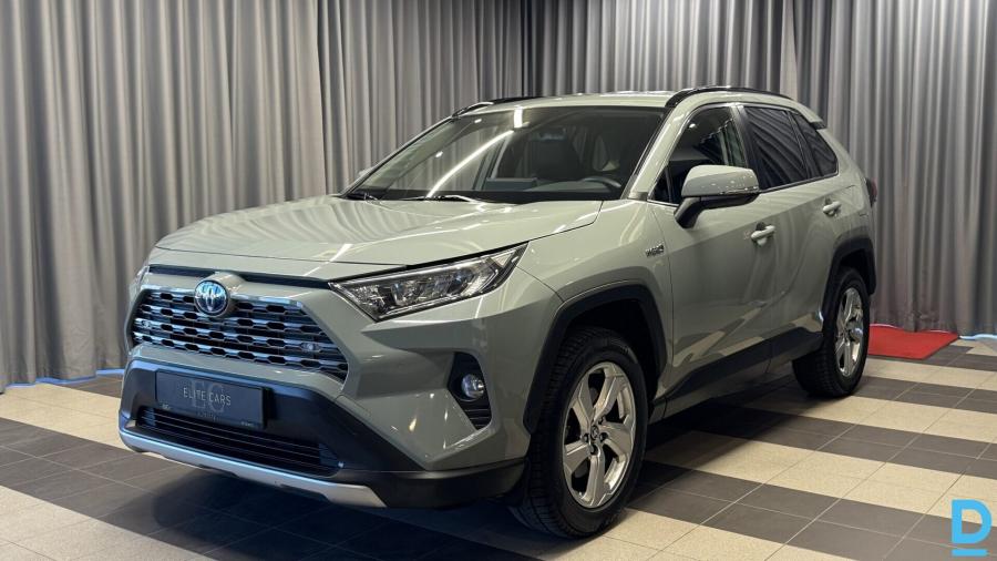 Zaļš Toyota RAV4 2021 Mārupe, ar dzinēja tilpumu 2.50 L un nobraukumu 145 tūkst. km par 26990 €, foto 1 vietnē AUTOMOTO.COM.LV