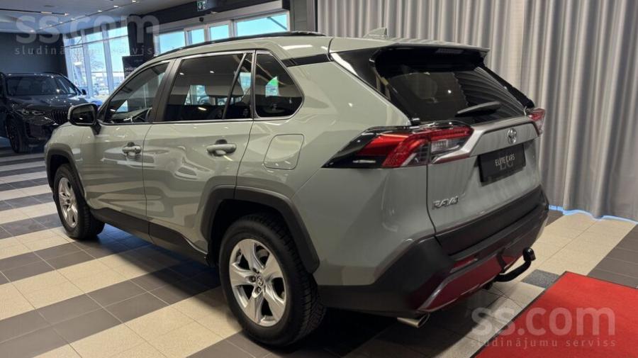Zaļš Toyota RAV4 2021 Rīga, ar dzinēja tilpumu 2.00 L un nobraukumu 182 tūkst. km par 21990 €, foto 8 vietnē AUTOMOTO.COM.LV