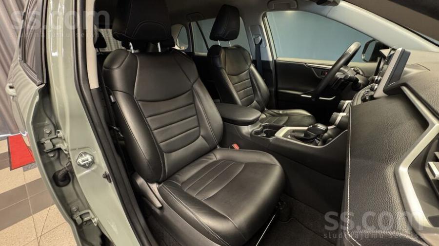 Zaļš Toyota RAV4 2021 Rīga, ar dzinēja tilpumu 2.00 L un nobraukumu 182 tūkst. km par 21990 €, foto 12 vietnē AUTOMOTO.COM.LV
