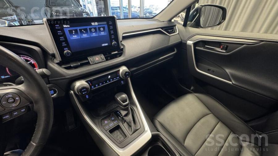 Zaļš Toyota RAV4 2021 Rīga, ar dzinēja tilpumu 2.00 L un nobraukumu 182 tūkst. km par 21990 €, foto 23 vietnē AUTOMOTO.COM.LV