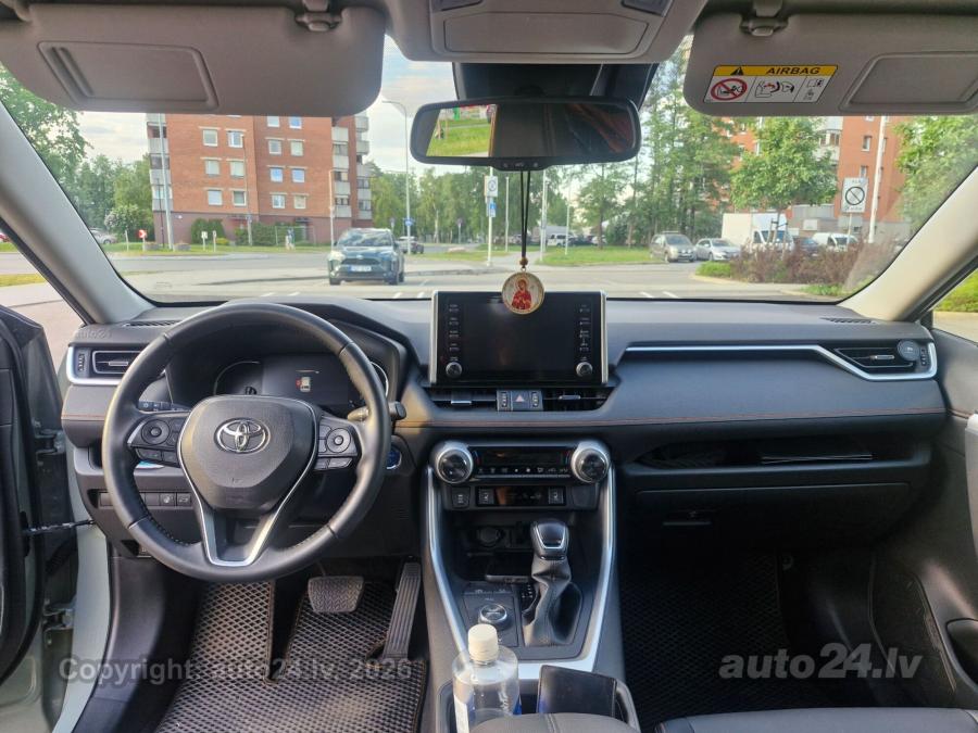Зеленый Тойота РАВ 4 2022 в Таллин, объемом двигателя 2.50 л и пробегом 50 тыс. км за 41000 €, фото 7 на AUTOMOTO.COM.LV