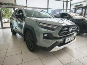 Зеленый Тойота РАВ 4 2024 в Рига, объемом двигателя 2.50 л и пробегом 55 тыс. км за 37900 €, фото 5 на AUTOMOTO.COM.LV