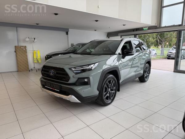 Zaļš Toyota RAV4 2024 Rīga, ar dzinēja tilpumu 2.50 L un nobraukumu 73 tūkst. km par 36990 €, foto  vietnē AUTOMOTO.COM.LV