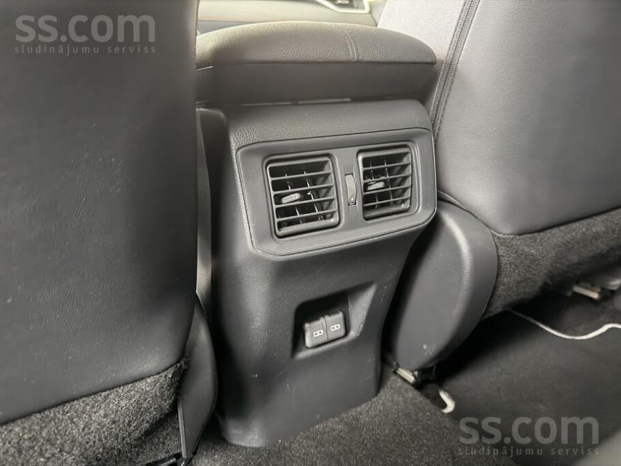 Green Toyota RAV4 2024 in Riga, with an engine capacity of 2.50 L and mileage of 73 thousand km for 36990 €, photo 12 on AUTOMOTO.COM.LV