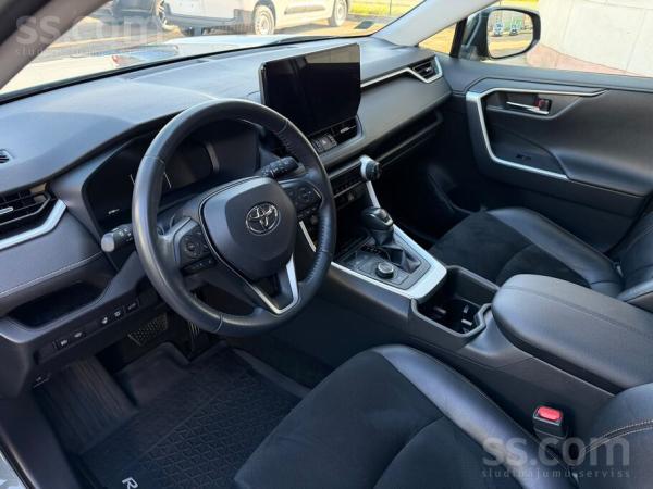 Toyota RAV4 2024 Jēkabpils vietnē Zaļš Toyota RAV4 2024 Jēkabpils, ar dzinēja tilpumu 2.50 L un nobraukumu 48 tūkst. km par 37900 €, foto 9 vietnē AUTOMOTO.COM.LV