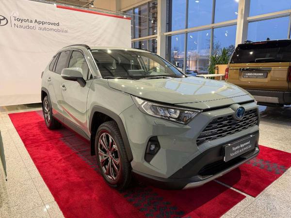 Zaļš Toyota RAV4 2025 Šauļi, ar dzinēja tilpumu 2.49 L un nobraukumu 16 tūkst. km par 37900 €, foto 2 vietnē AUTOMOTO.COM.LV