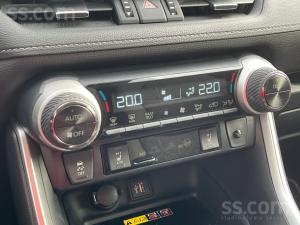 Зеленый Тойота РАВ 4 2025 в Рига, объемом двигателя 2.50 л и пробегом 22 тыс. км за 38490 €, фото 16 на AUTOMOTO.COM.LV