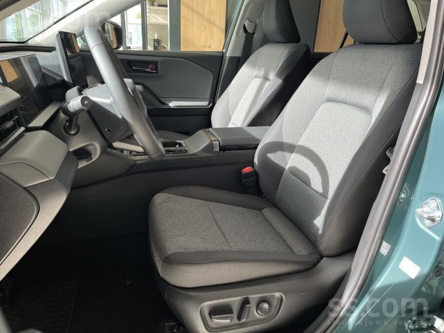 Zaļš Toyota RAV4 2026 Ventspils, ar dzinēja tilpumu 2.50 L un nobraukumu 10 tūkst. km par 41690 €, foto 6 vietnē AUTOMOTO.COM.LV