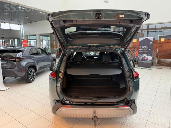 Zaļš Toyota RAV4 2026 Rīga, ar dzinēja tilpumu 2.50 L un nobraukumu 0 tūkst. km par 52990 €, foto 4 vietnē AUTOMOTO.COM.LV