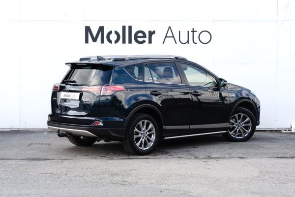 Тойота РАВ 4 2018 в Рига на AUTOMOTO.COM.LV Зеленый Тойота РАВ 4 2018 в Рига, объемом двигателя 2.40 л и пробегом 103 тыс. км за 18900 €, фото 4 на AUTOMOTO.COM.LV