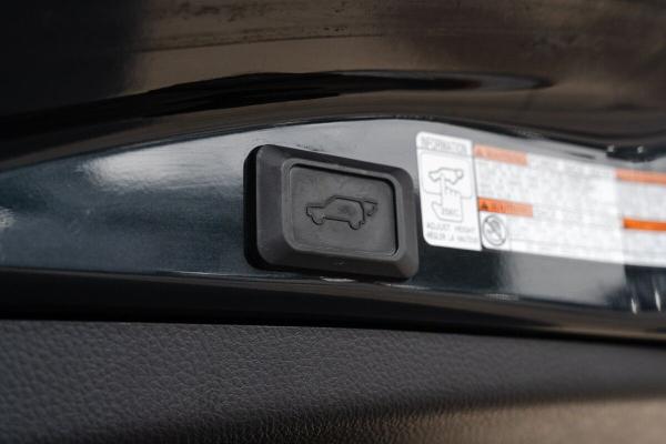 Тойота РАВ 4 2018 в Рига на AUTOMOTO.COM.LV Зеленый Тойота РАВ 4 2018 в Рига, объемом двигателя 2.40 л и пробегом 103 тыс. км за 18900 €, фото 9 на AUTOMOTO.COM.LV