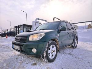 Green Toyota RAV4 2004 in Siauliai, with an engine capacity of 2.00 L and mileage of 413 thousand km for 2400 €, photo 16 on AUTOMOTO.COM.LV
