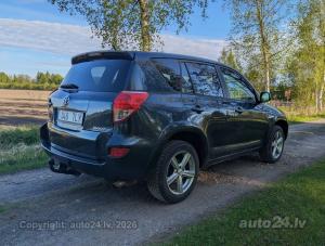 Zaļš Toyota RAV4 2006 Pērnava, ar dzinēja tilpumu 2.20 L un nobraukumu 316 tūkst. km par 3600 €, foto 3 vietnē AUTOMOTO.COM.LV
