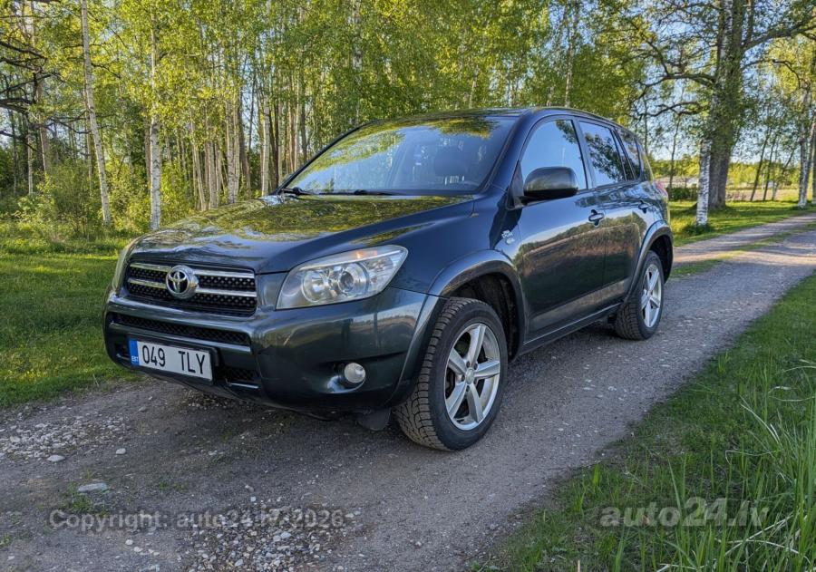 Zaļš Toyota RAV4 2006 Pērnava, ar dzinēja tilpumu 2.20 L un nobraukumu 316 tūkst. km par 3600 €, foto 8 vietnē AUTOMOTO.COM.LV