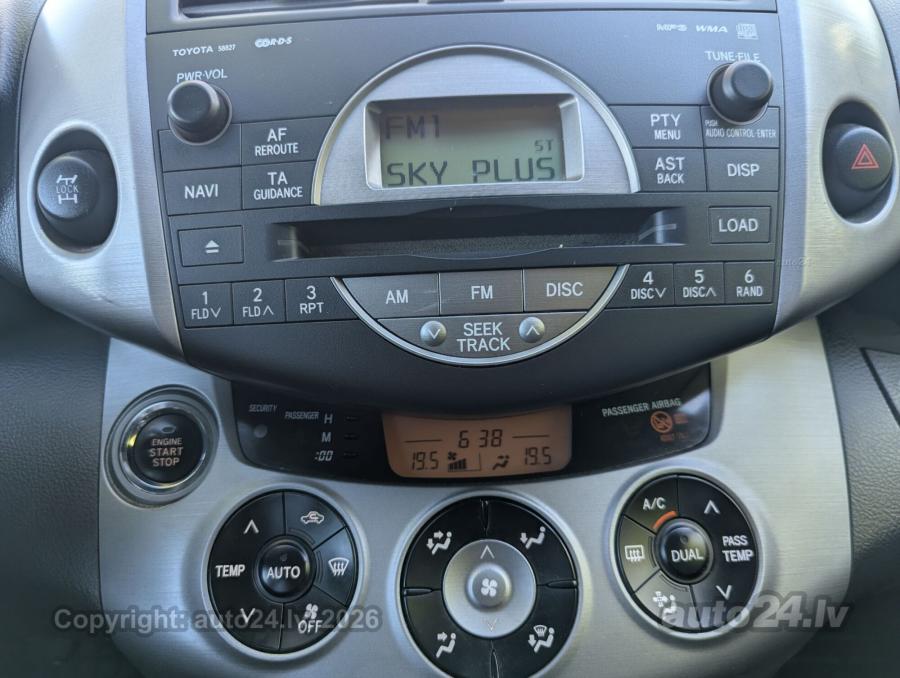 Zaļš Toyota RAV4 2006 Pērnava, ar dzinēja tilpumu 2.20 L un nobraukumu 316 tūkst. km par 3600 €, foto 17 vietnē AUTOMOTO.COM.LV
