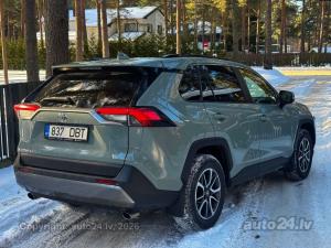 Green Toyota RAV4 2019 in Tallinn, with an engine capacity of 2.00 L and mileage of 107 thousand km for 22500 €, photo 2 on AUTOMOTO.COM.LV