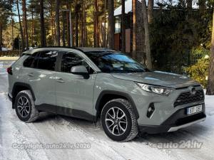 Green Toyota RAV4 2019 in Tallinn, with an engine capacity of 2.00 L and mileage of 107 thousand km for 22500 €, photo 3 on AUTOMOTO.COM.LV