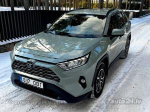Green Toyota RAV4 2019 in Tallinn, with an engine capacity of 2.00 L and mileage of 107 thousand km for 22500 €, photo 4 on AUTOMOTO.COM.LV