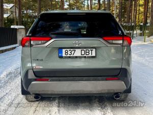 Green Toyota RAV4 2019 in Tallinn, with an engine capacity of 2.00 L and mileage of 107 thousand km for 22500 €, photo 6 on AUTOMOTO.COM.LV