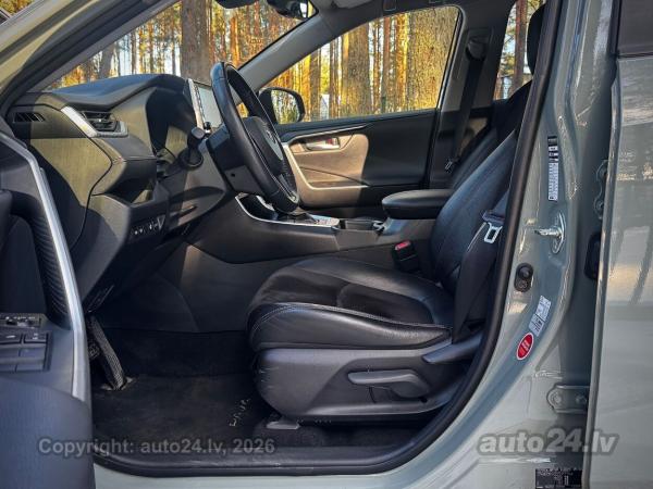 Zaļš Toyota RAV4 2019 Tallina, ar dzinēja tilpumu 2.00 L un nobraukumu 107 tūkst. km par 22500 €, foto 9 vietnē AUTOMOTO.COM.LV