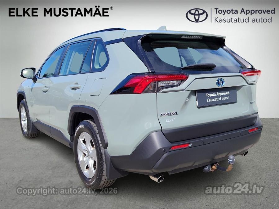 Green Toyota RAV4 2021 in Tallinn, with an engine capacity of 2.49 L and mileage of 113 thousand km for 26995 €, photo 18 on AUTOMOTO.COM.LV