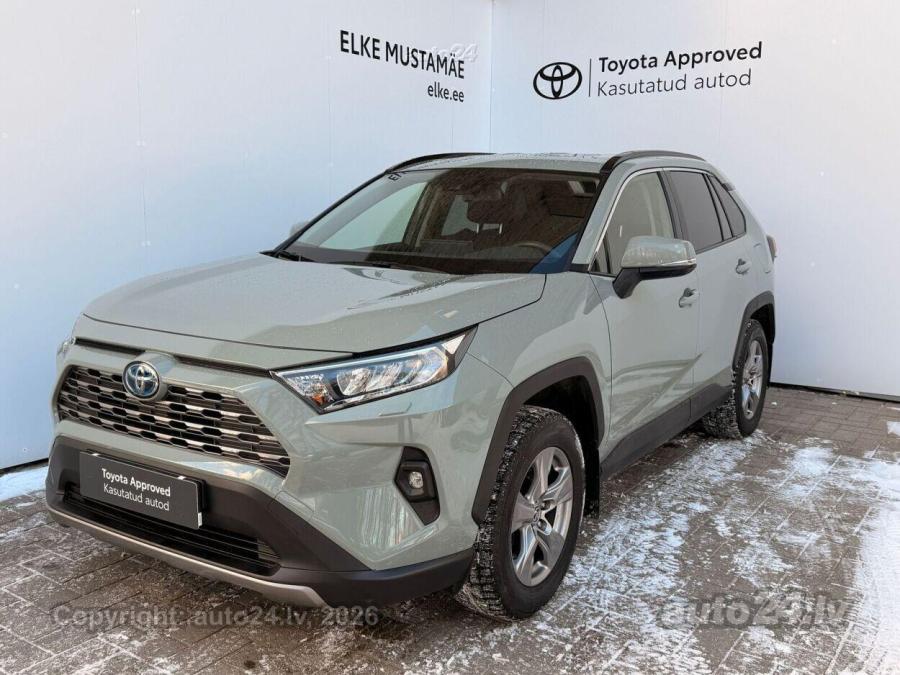 Green Toyota RAV4 2022 in Tallinn, with an engine capacity of 2.49 L and mileage of 44 thousand km for 28995 €, photo 1 on AUTOMOTO.COM.LV