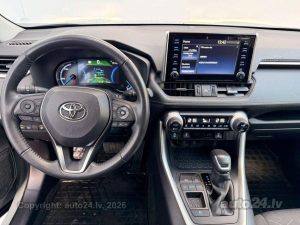 Zaļš Toyota RAV4 2022 Tallina, ar dzinēja tilpumu 2.49 L un nobraukumu 44 tūkst. km par 28995 €, foto 9 vietnē AUTOMOTO.COM.LV