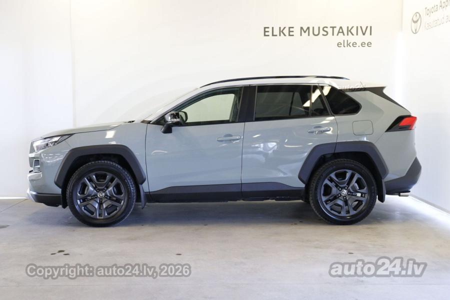 Zaļš Toyota RAV4 2023 Tallina, ar dzinēja tilpumu 2.49 L un nobraukumu 34 tūkst. km par 37500 €, foto 4 vietnē AUTOMOTO.COM.LV