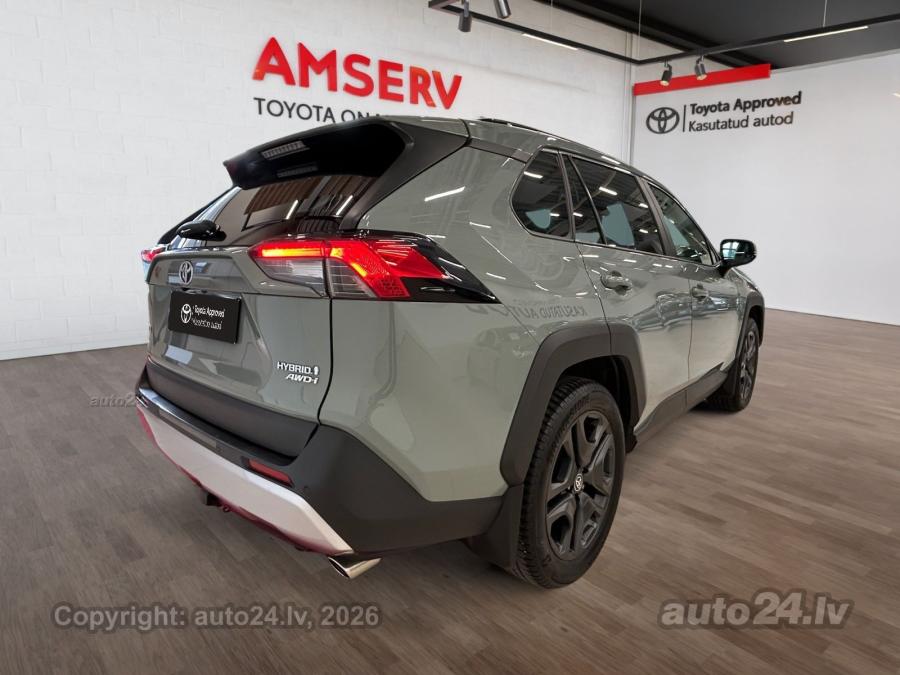 Zaļš Toyota RAV4 2023 Pērnava, ar dzinēja tilpumu 2.50 L un nobraukumu 42 tūkst. km par 36990 €, foto 3 vietnē AUTOMOTO.COM.LV