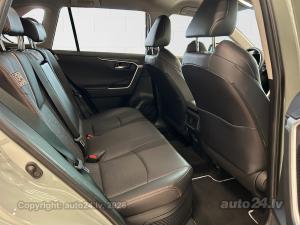 Zaļš Toyota RAV4 2023 Pērnava, ar dzinēja tilpumu 2.50 L un nobraukumu 42 tūkst. km par 36990 €, foto 8 vietnē AUTOMOTO.COM.LV