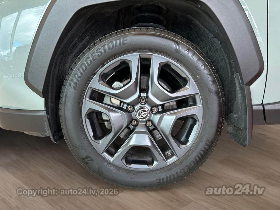 Zaļš Toyota RAV4 2023 Pērnava, ar dzinēja tilpumu 2.50 L un nobraukumu 42 tūkst. km par 36990 €, foto 16 vietnē AUTOMOTO.COM.LV