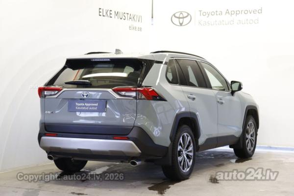 Zaļš Toyota RAV4 2025 Tallina, ar dzinēja tilpumu 2.49 L un nobraukumu 4 tūkst. km par 41900 €, foto 2 vietnē AUTOMOTO.COM.LV