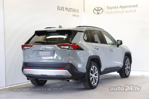 Green Toyota RAV4 2025 in Tallinn, with an engine capacity of 2.49 L and mileage of 19 thousand km for 38900 €, photo 2 on AUTOMOTO.COM.LV