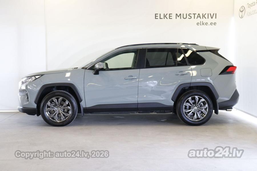 Zaļš Toyota RAV4 2025 Tallina, ar dzinēja tilpumu 2.49 L un nobraukumu 19 tūkst. km par 38900 €, foto 4 vietnē AUTOMOTO.COM.LV