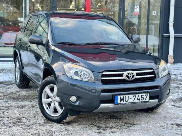 Grey Toyota RAV4 2007 in Riga, with an engine capacity of 2.20 L and mileage of 227 thousand km for 4280 €, photo 3 on AUTOMOTO.COM.LV