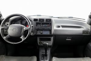 Grey Toyota RAV4 1996 in Tallinn, with an engine capacity of 2.00 L and mileage of 464 thousand km for 1499 €, photo 6 on AUTOMOTO.COM.LV