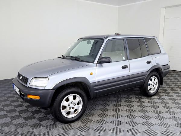 Grey Toyota RAV4 1996 in Tallinn, with an engine capacity of 2.00 L and mileage of 464 thousand km for 1499 €, photo 9 on AUTOMOTO.COM.LV